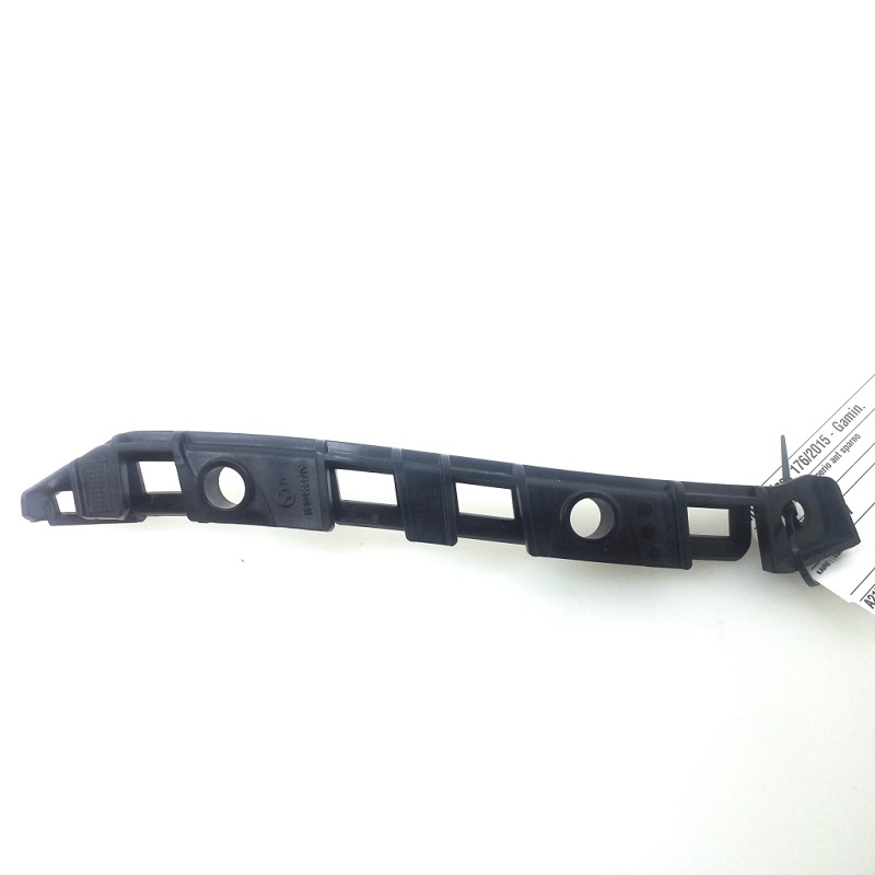 W176 Ön Tampon Braketi Sağ - A1768850121